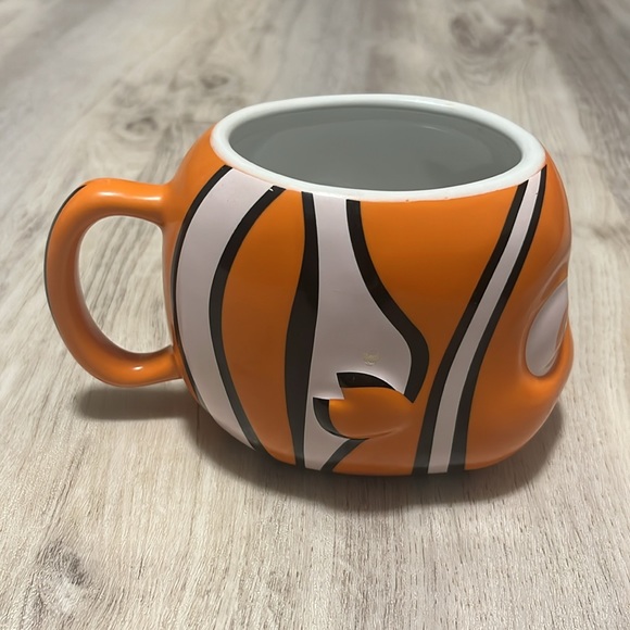 Disney | Dining | Authentic Disney Store Pixar Finding Nemo Clownfish ...